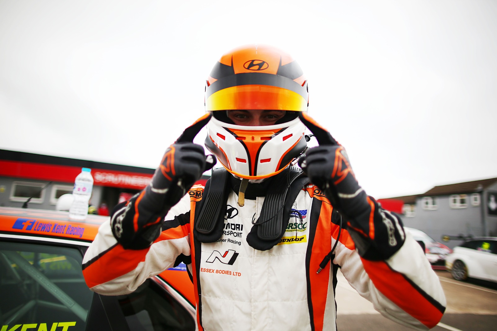 Lewis Kent Edges Henry Neal for Pole to Set up Title Showdown - TCR UK