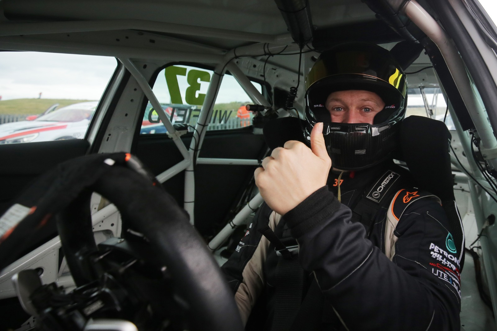 Winfield takes pole position in topsy turvey qualifying session - TCR UK